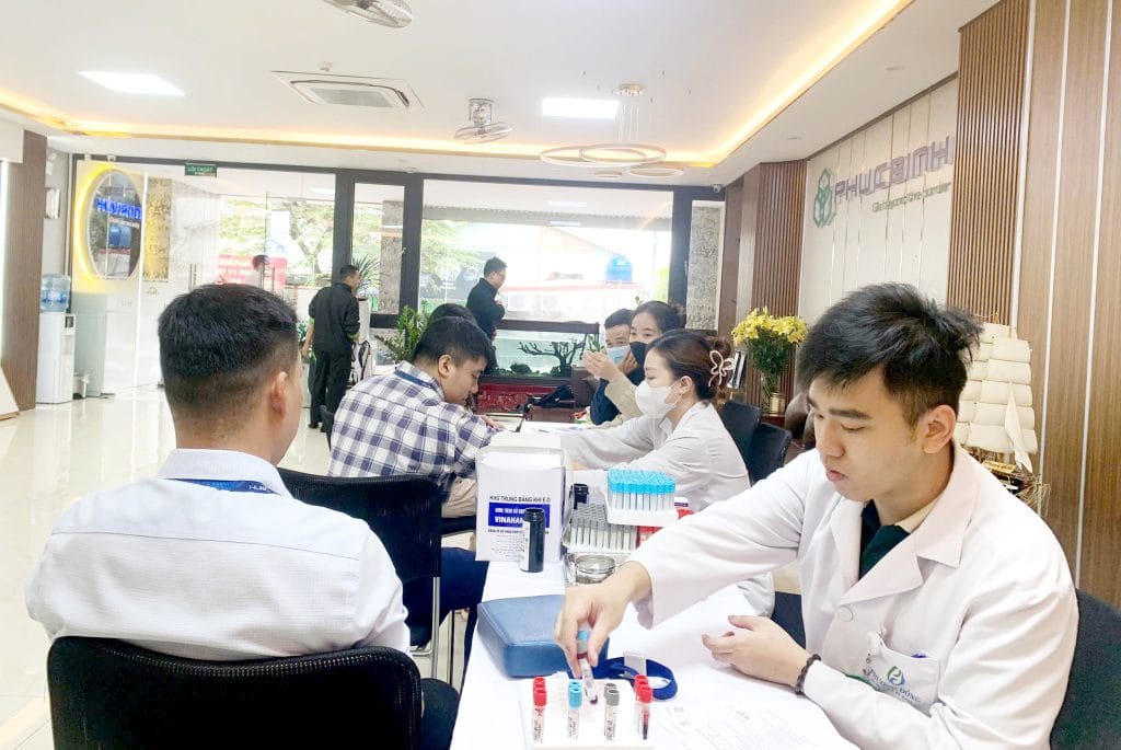 PhucBinh Group tổ chức khám sức khoẻ cho CBNV